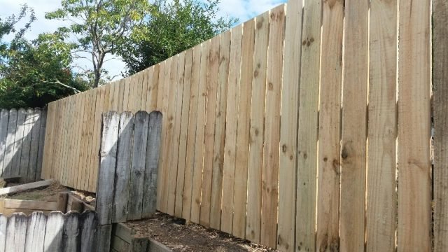 How to achieve properly aligned fence posts | Timber Fencing By ...